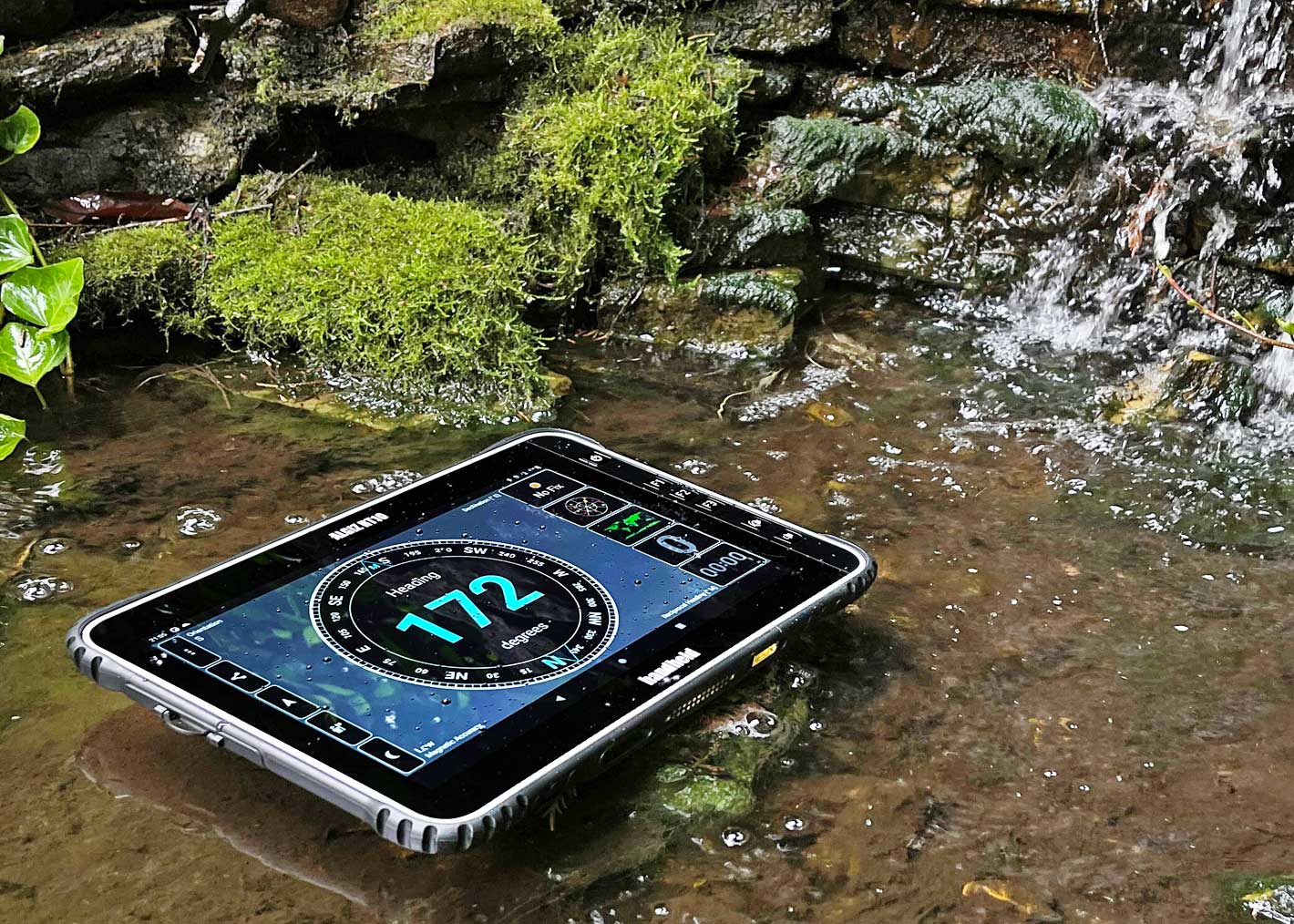 Rugged PC Review.com - Handheld Algiz RT10