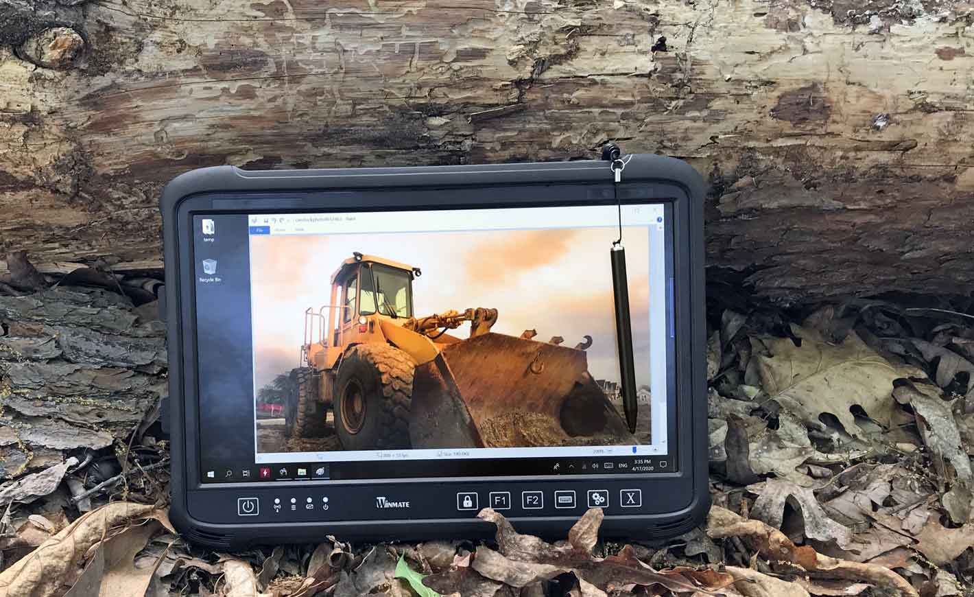 Rugged PC Review.com - Rugged Tablet PCs: Winmate M133WK Rugged Tablet PC