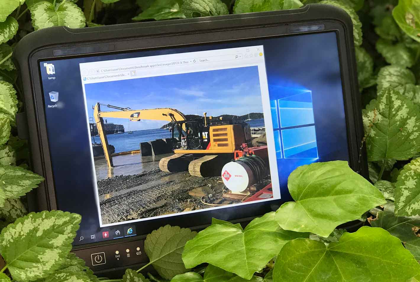 Rugged PC Review.com - Rugged Tablet PCs: Winmate M133WK Rugged Tablet PC