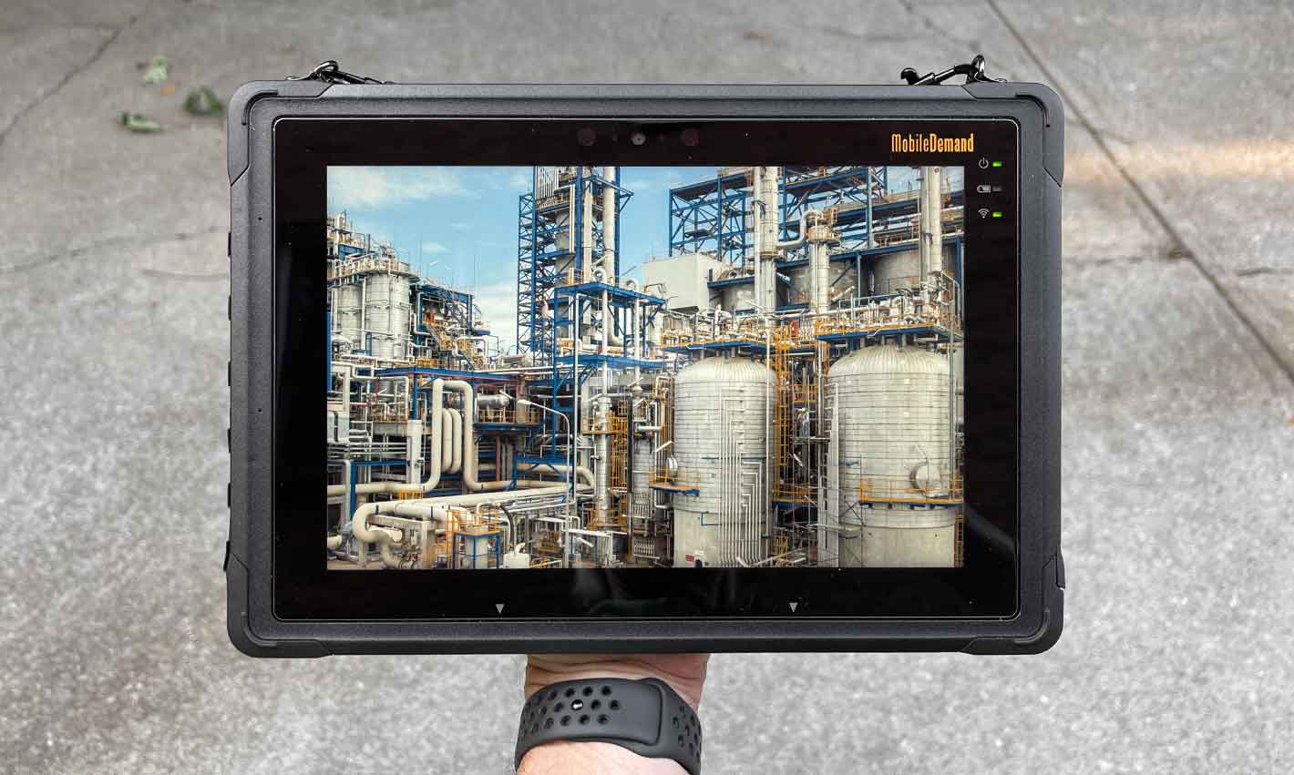 Rugged PC Review.com - MobileDemand xTablet T1190